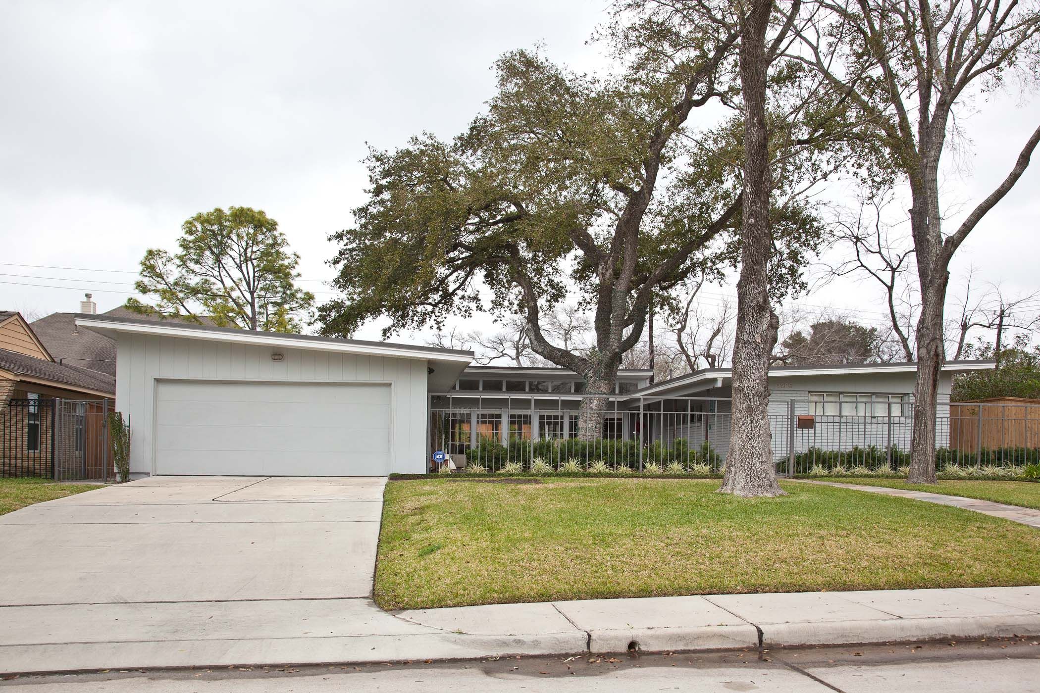 3206 Drummond - HoustonMod