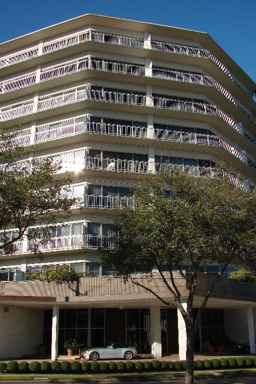 Executive House - HoustonMod